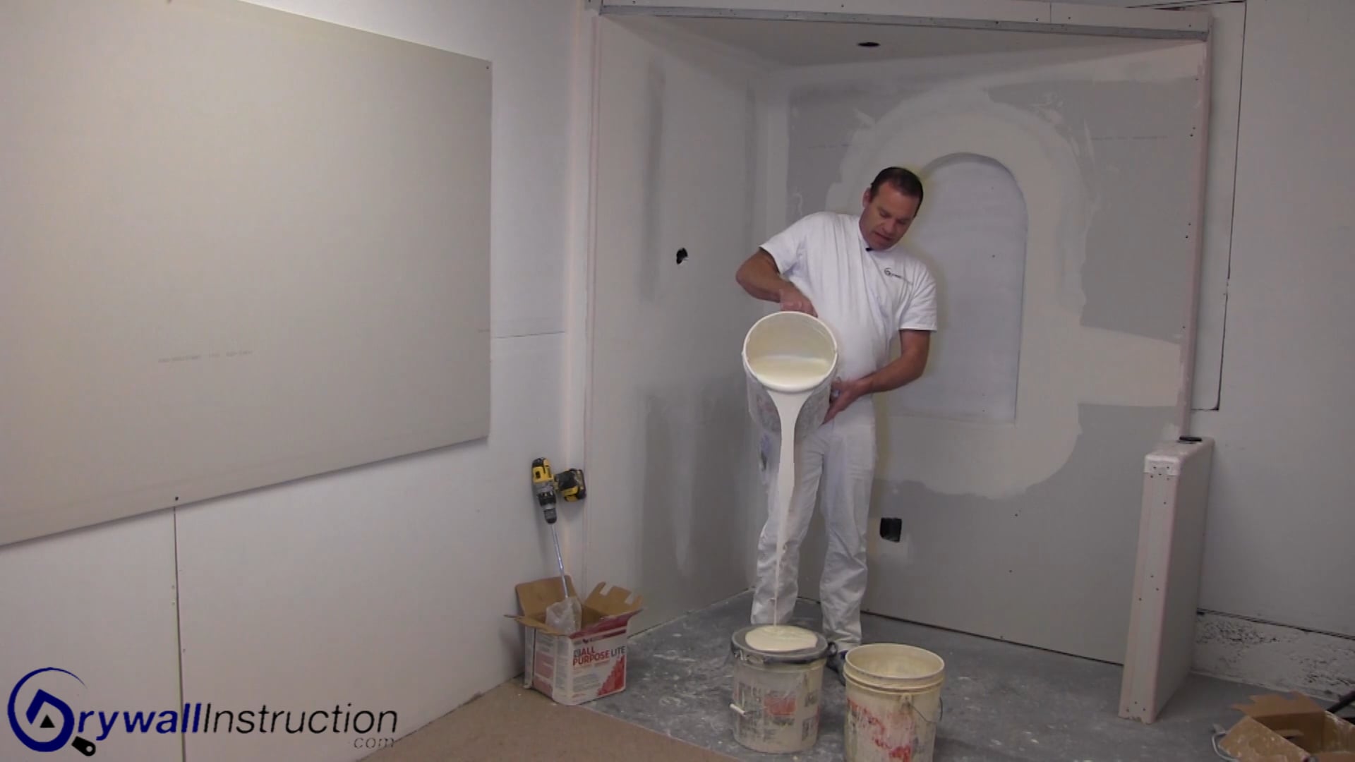 Mixing Spray Texture - Drywall Instruction